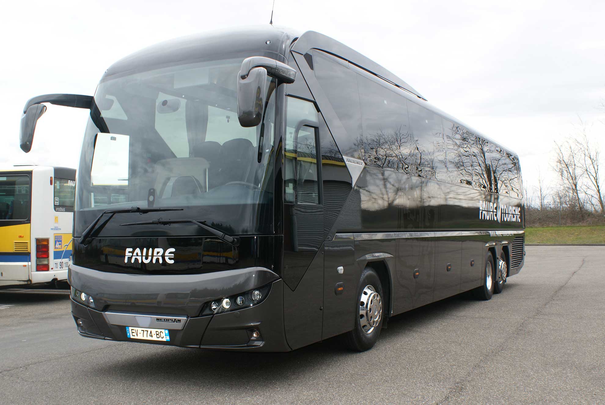Autocars FAURE | Filiale de FAURE Transport - Transport en autocar